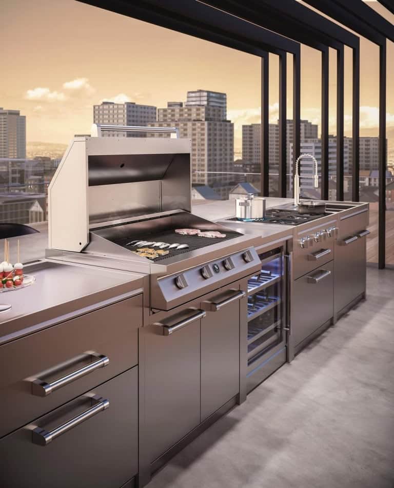 15 Trendy Upgrades For A Stunning Luxury Outdoor Kitchen