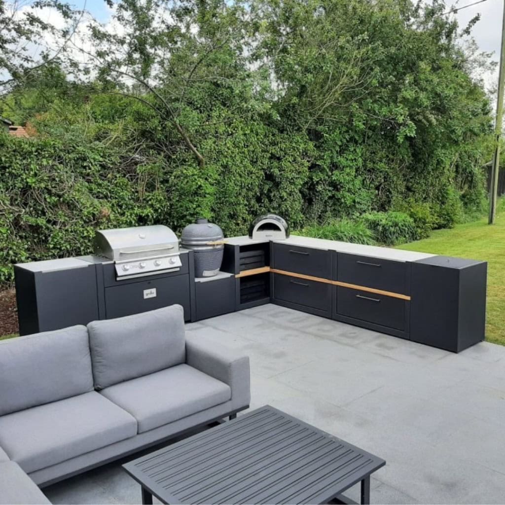 10+ Budget-Friendly DIY Projects For Your Outdoor Kitchen