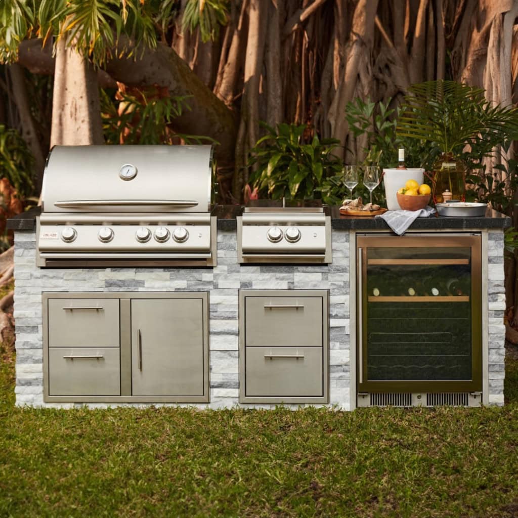 Build The Perfect Outdoor Kitchen Patio For Any Occasion