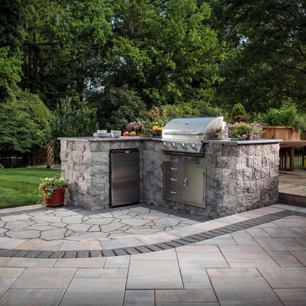 20 Reasons A Brick Outdoor Kitchen Will Transform Your Backyard