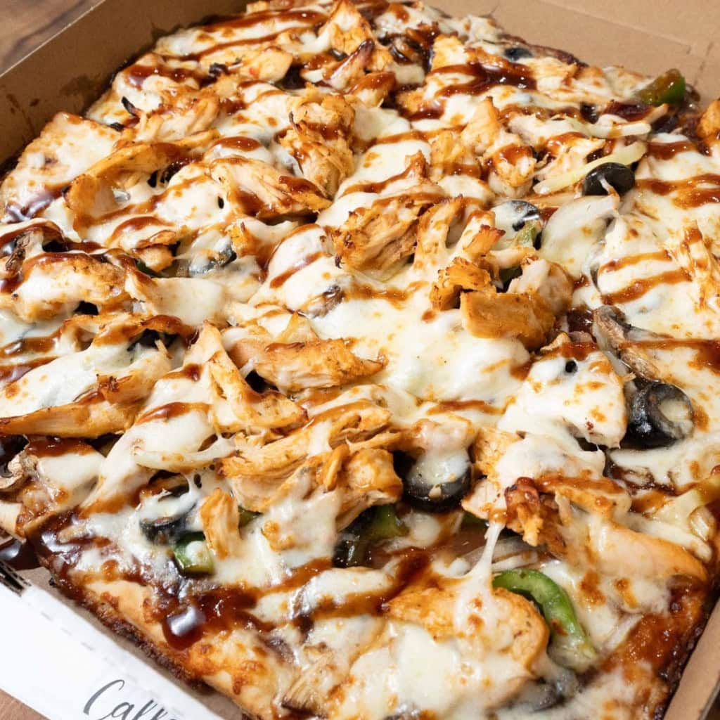20+ Tasty BBQ Chicken Pizza Ideas For Your Next Pizza Party